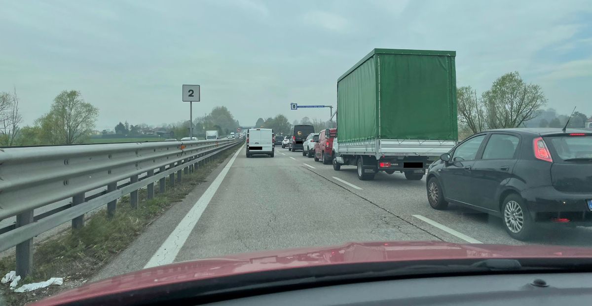 Nuovo incidente in tangenziale, lunghe code in direzione Padova Sud ... Nuovo incidente in tangenziale, lunghe code in direzione Padova Sud ...