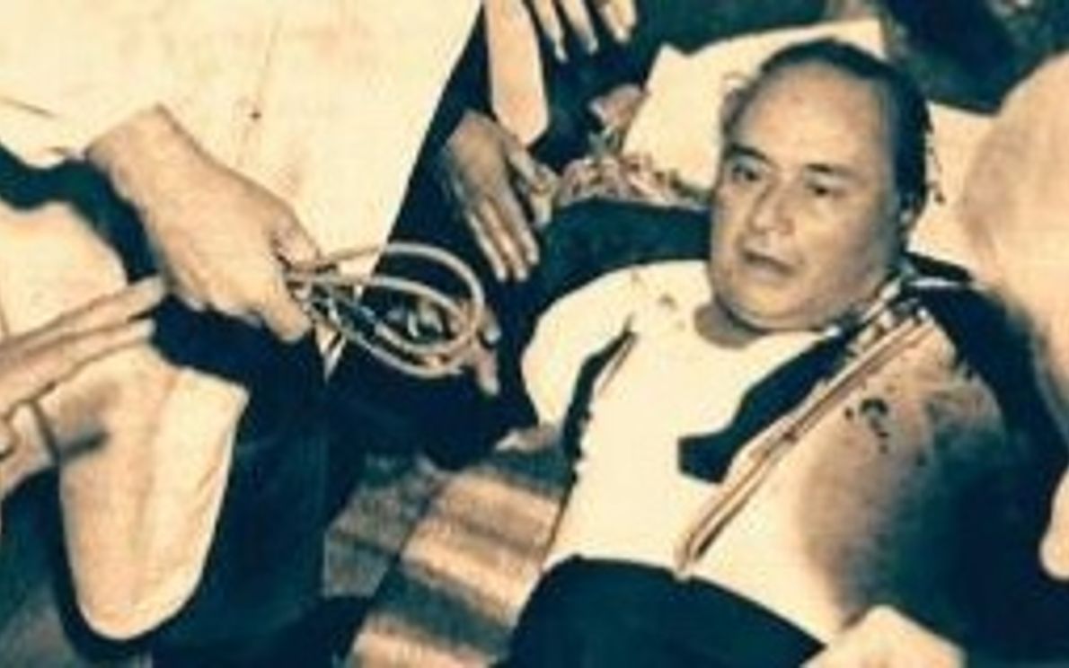 Paura per Massimo Ranieri giù dal palco ma sta bene: il ricordo di ...