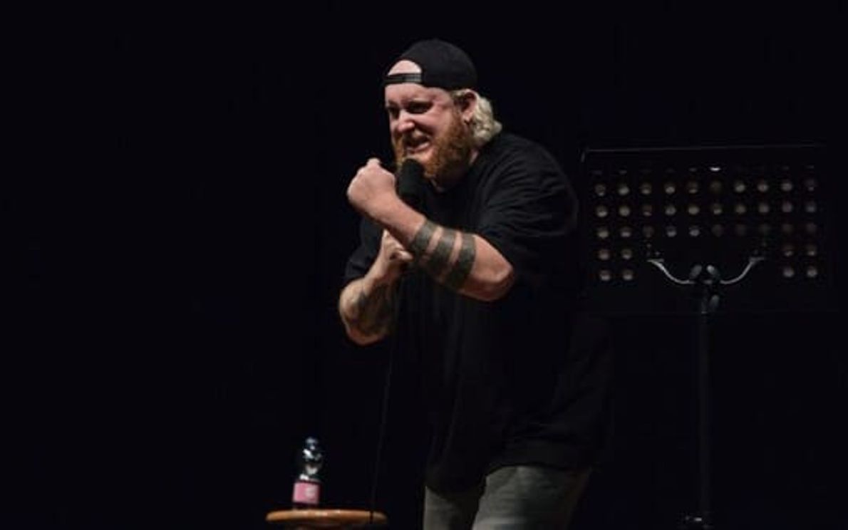 Mura festival, si ride con la stand up comedy di Eleazaro Rossi ...