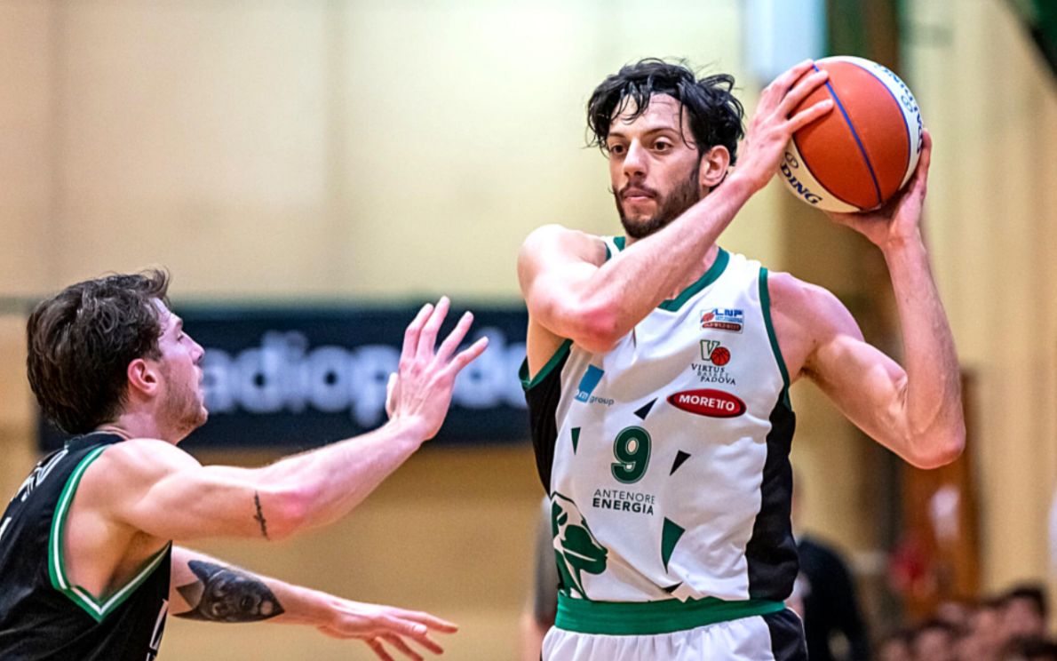 L'ex Virtus Ivan Morgillo torna a Padova, sponda UBP | TgBiancoscudato ...