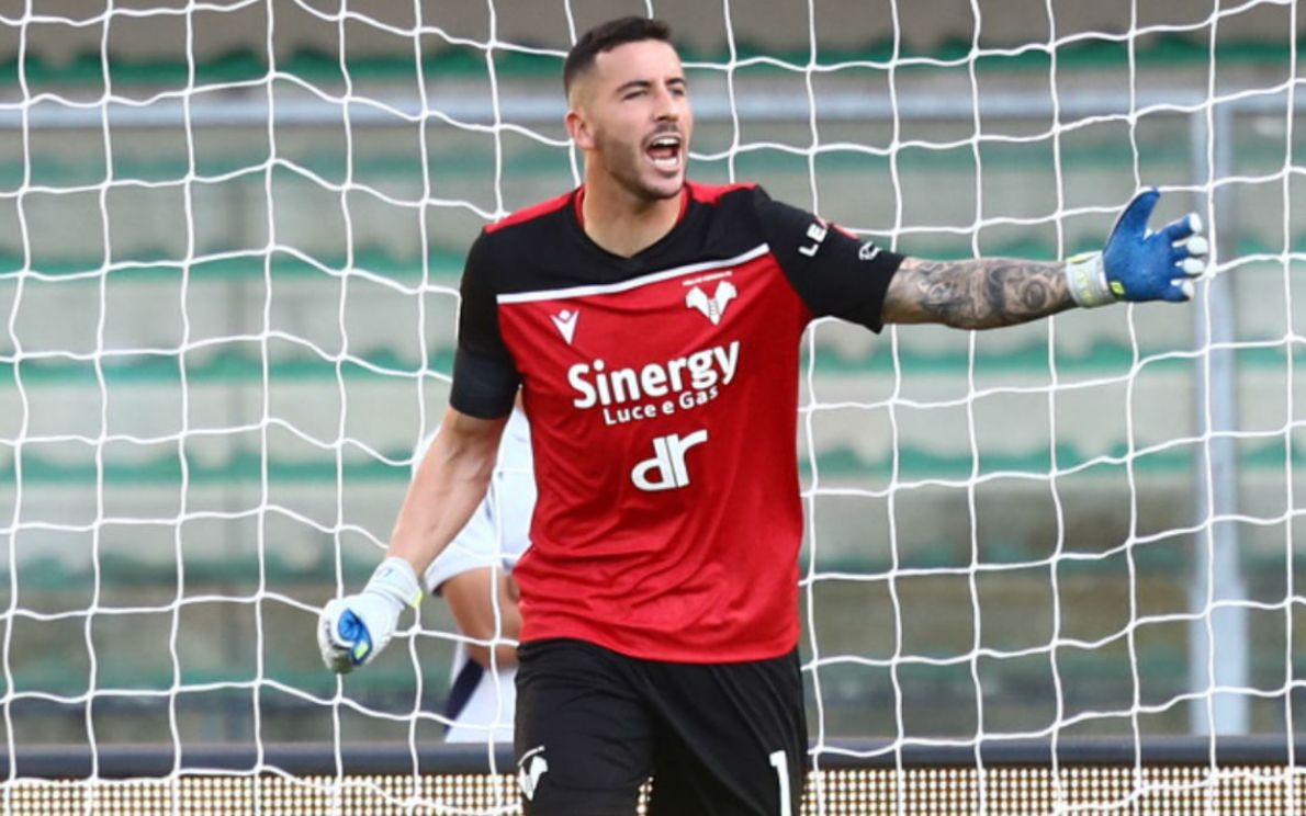 I portieri del Verona scesi in campo con una maglia speciale: quella di ...