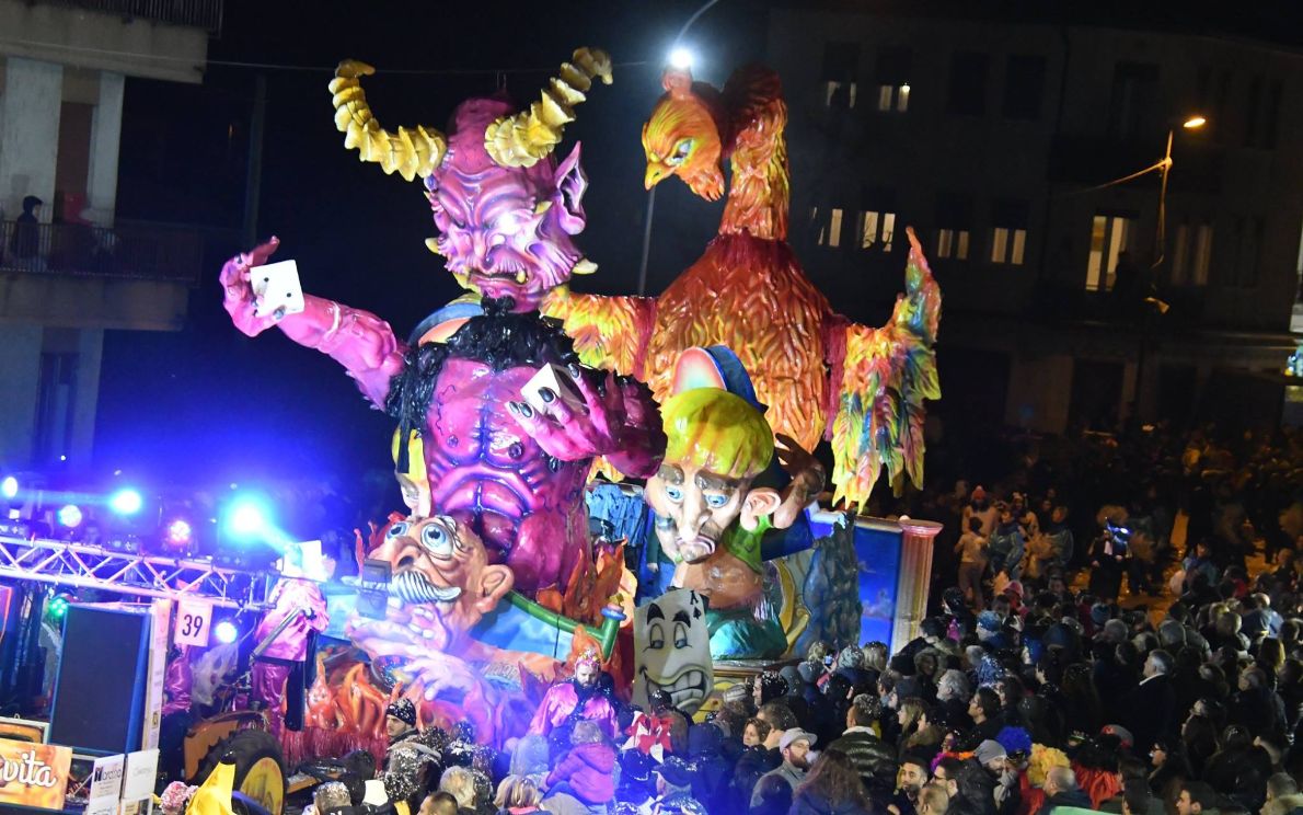 Carnevale, a Piazzola torna 'Rio Carneval du Presina' con sfilata ...