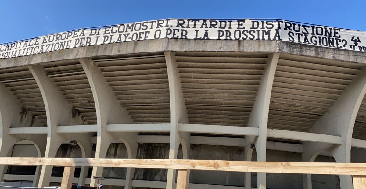 Appiani, demolizione della Gradinata Est: protestano anche gli Ultras ... Appiani, demolizione della Gradinata Est: protestano anche gli Ultras ...