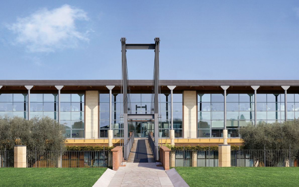 Calzedonia cambia nome dopo 37 anni e diventa Oniverse | TgVerona ...