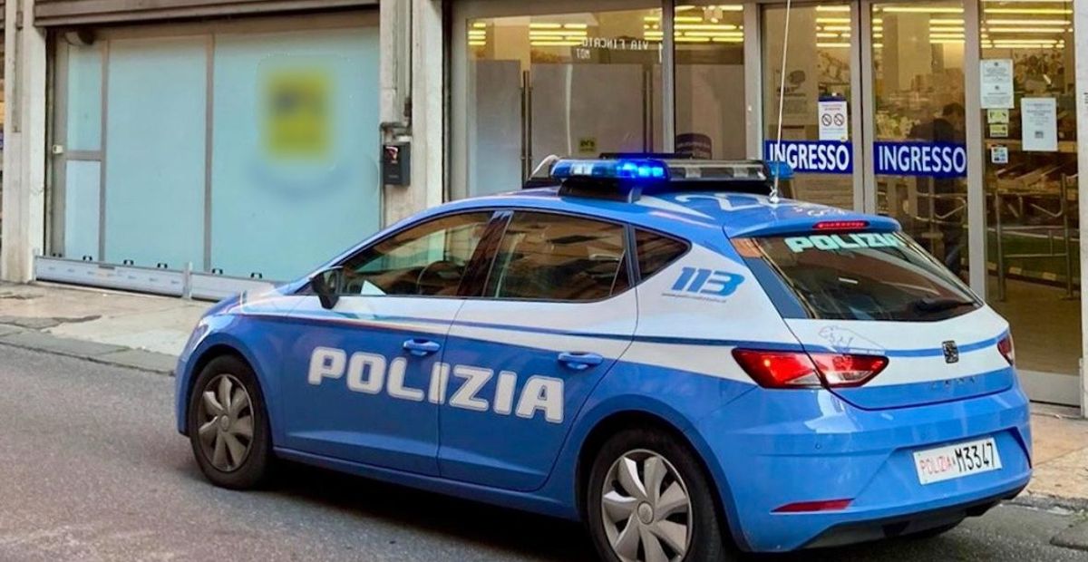 VIDEO | Tenta di rubare in un supermercato e aggredisce vigilante con asse di legno | TgVerona ...
