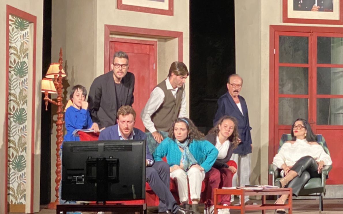 “Parenti Serpenti”, Estravagario Teatro protagonista al Camploy nel ...