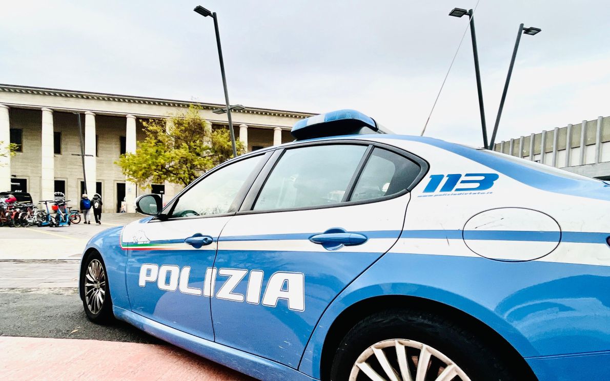 Ferisce l'amica con un cutter in zona Stazione: Daspo per una 16enne ...